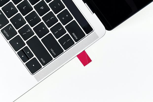 蘋果迷的福音-螢幕同步神器Luna Display - MUL IQRATOR